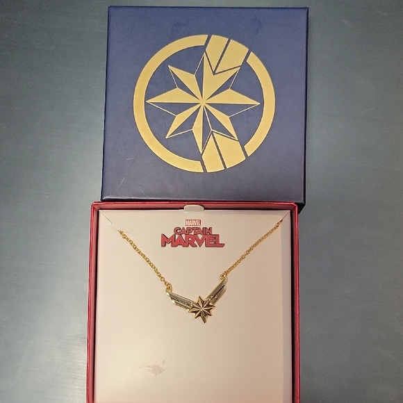 Kohl's | Jewelry | Captain Marvel Gold Necklace Nib | Poshmark